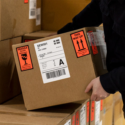 Explore logistics careers | H&M Careers