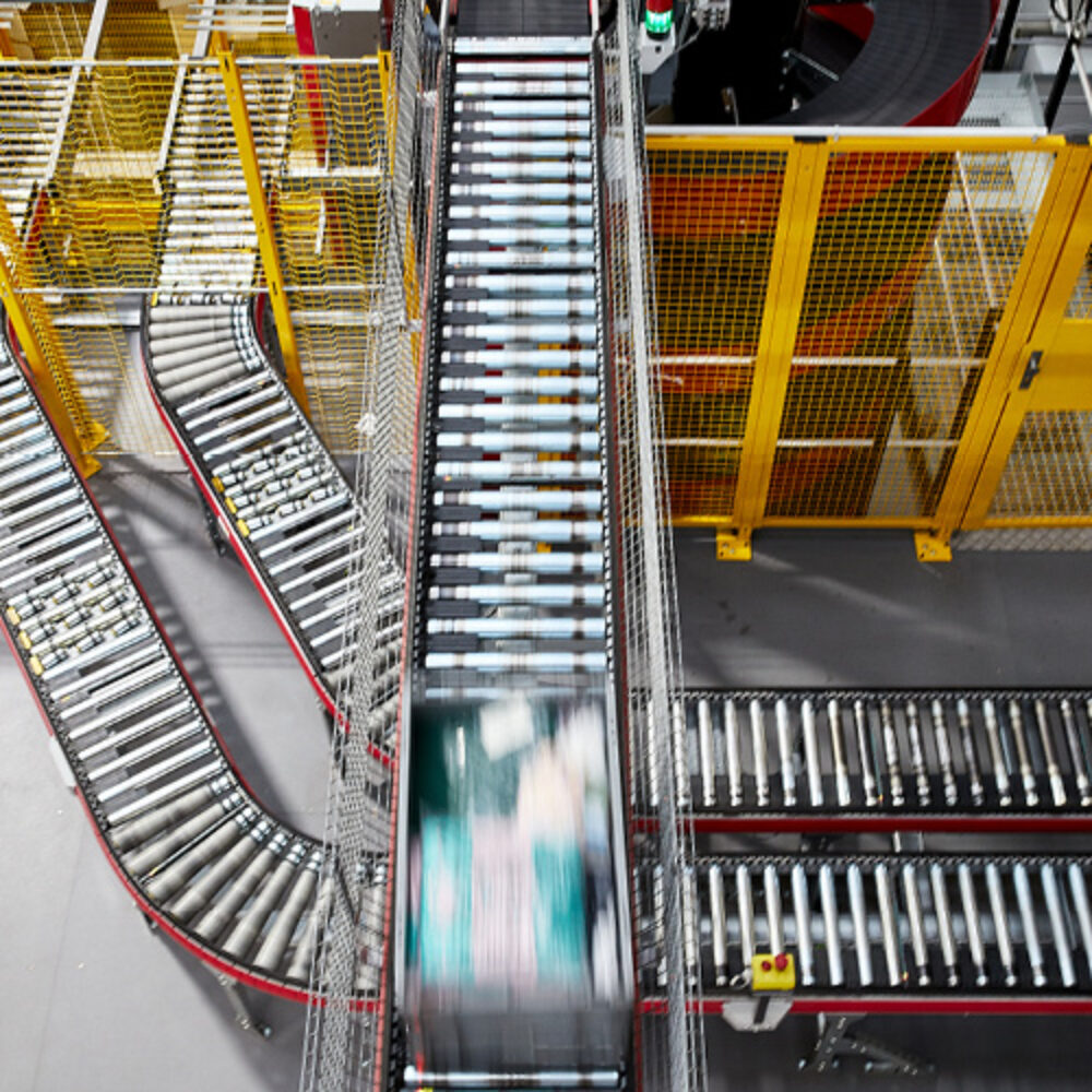 Explore logistics careers | H&M Careers